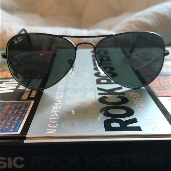 Ray-Ban | Accessories | Authentic Black Large Ray Ban Aviator ...